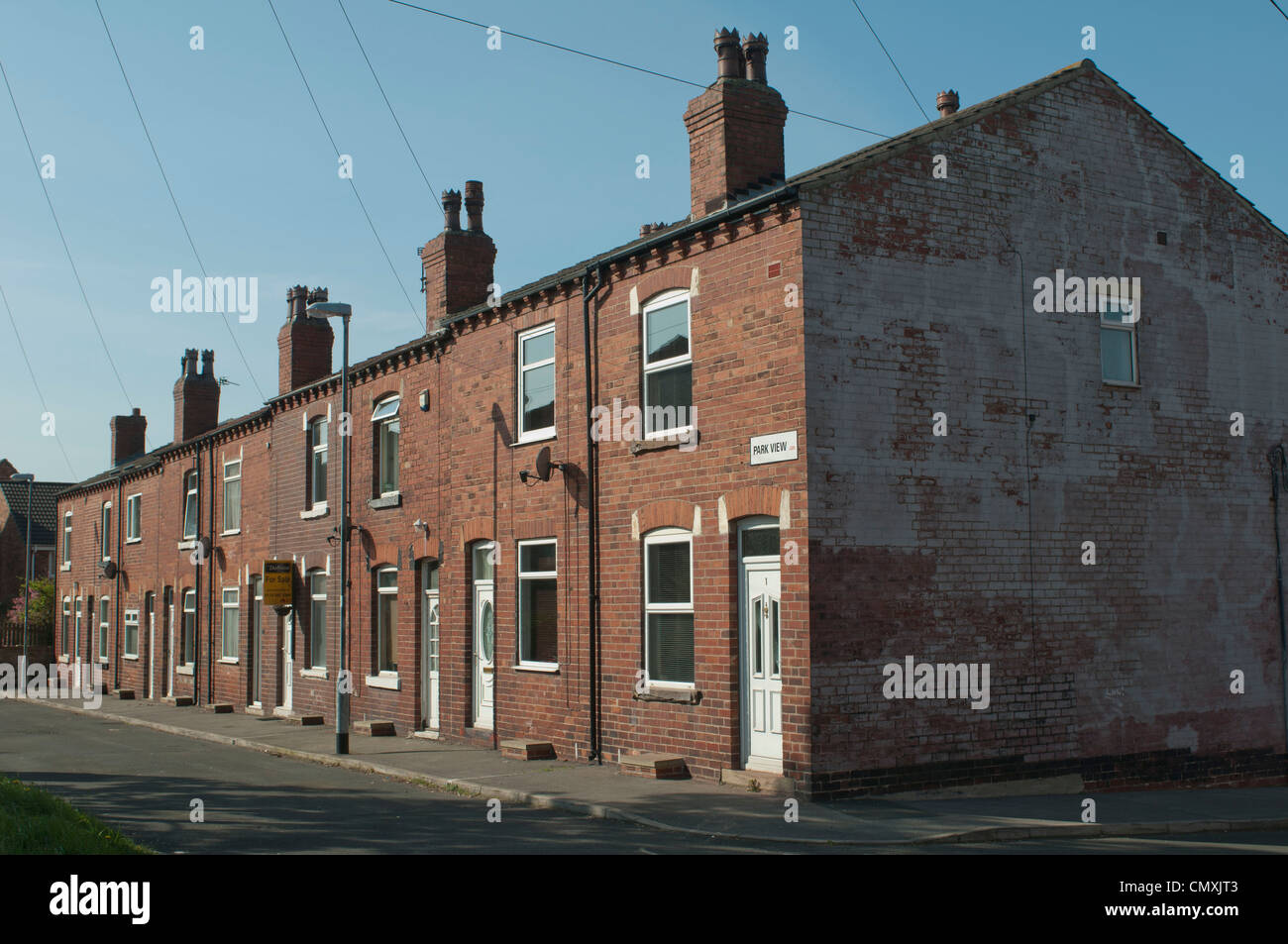 Leeds back to back houses hi-res stock photography and images - Alamy