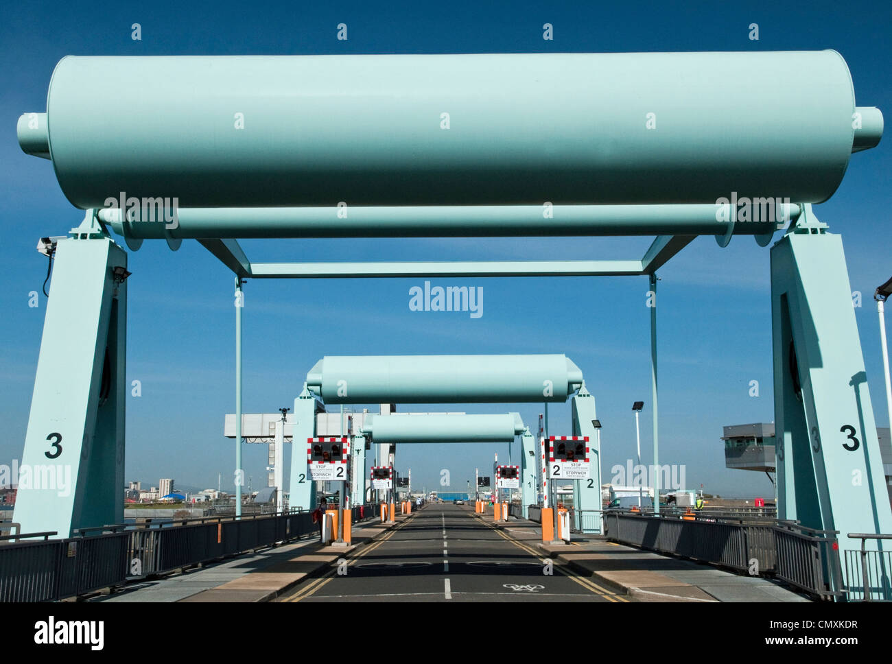 Raised bascule bridge hi-res stock photography and images - Alamy