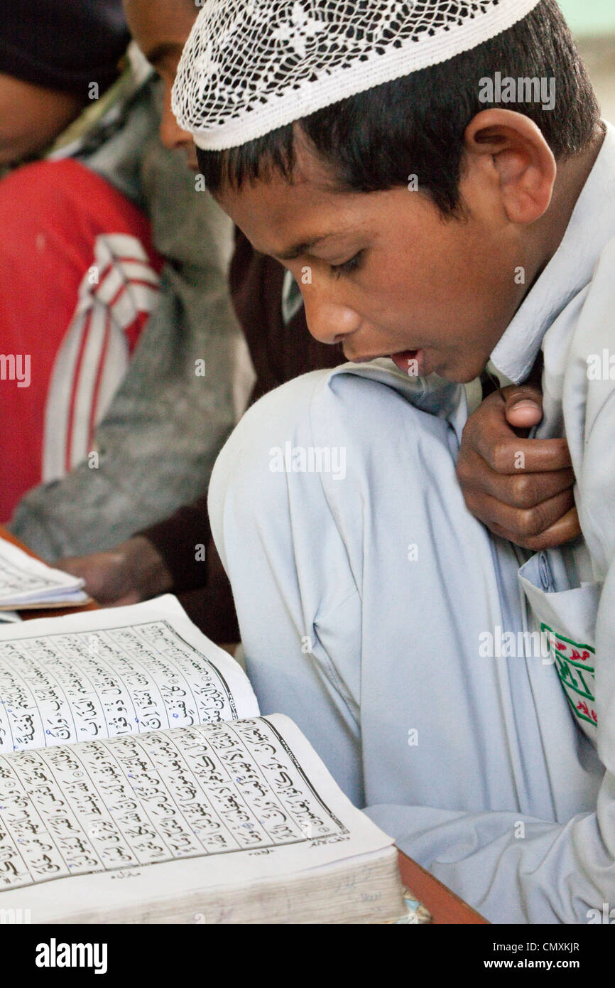Madrasa Students Reciting the Koran, Madrasa Imdadul Uloom, Dehradun ...