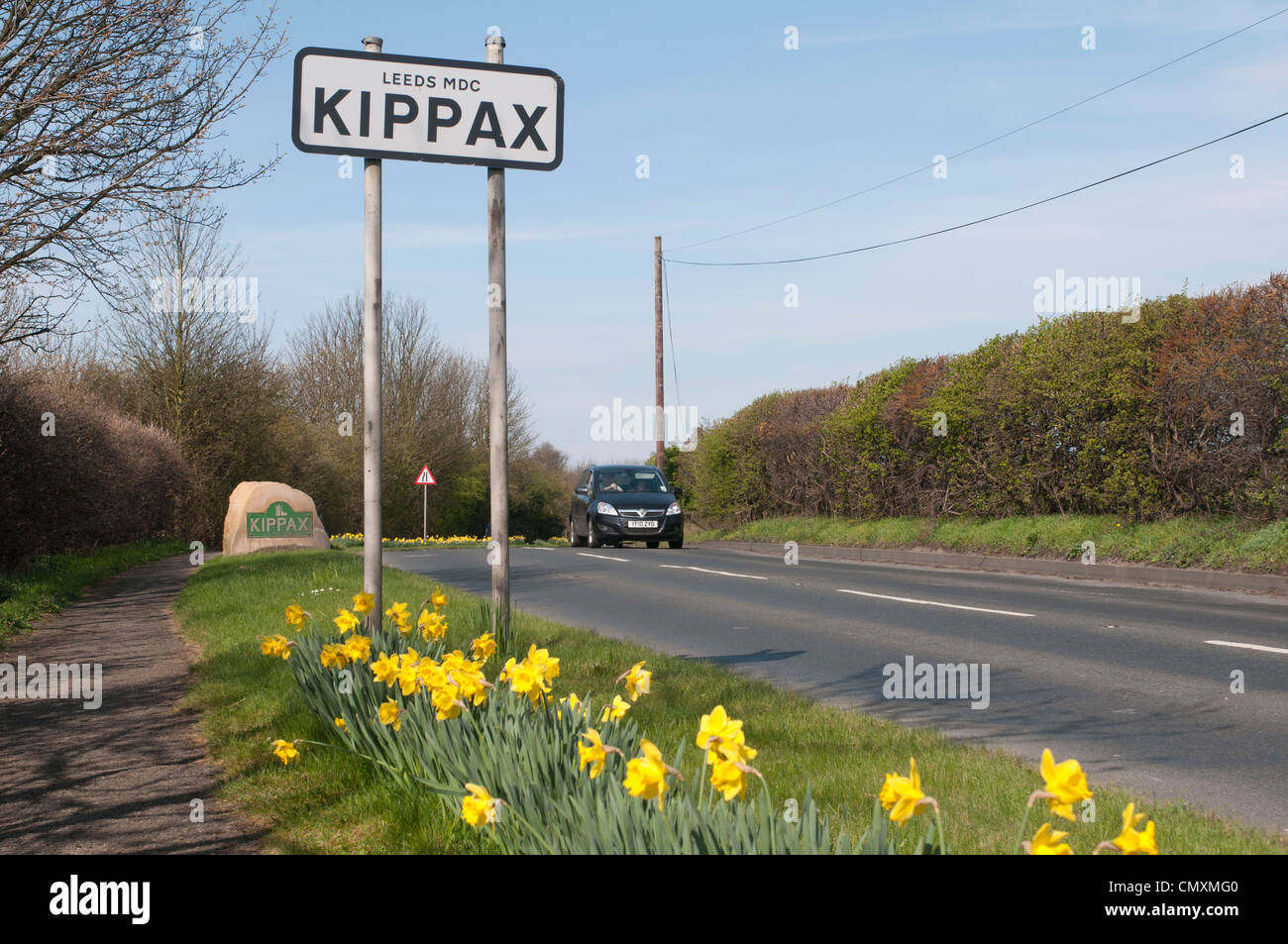 Stone road signs hi-res stock photography and images - Alamy