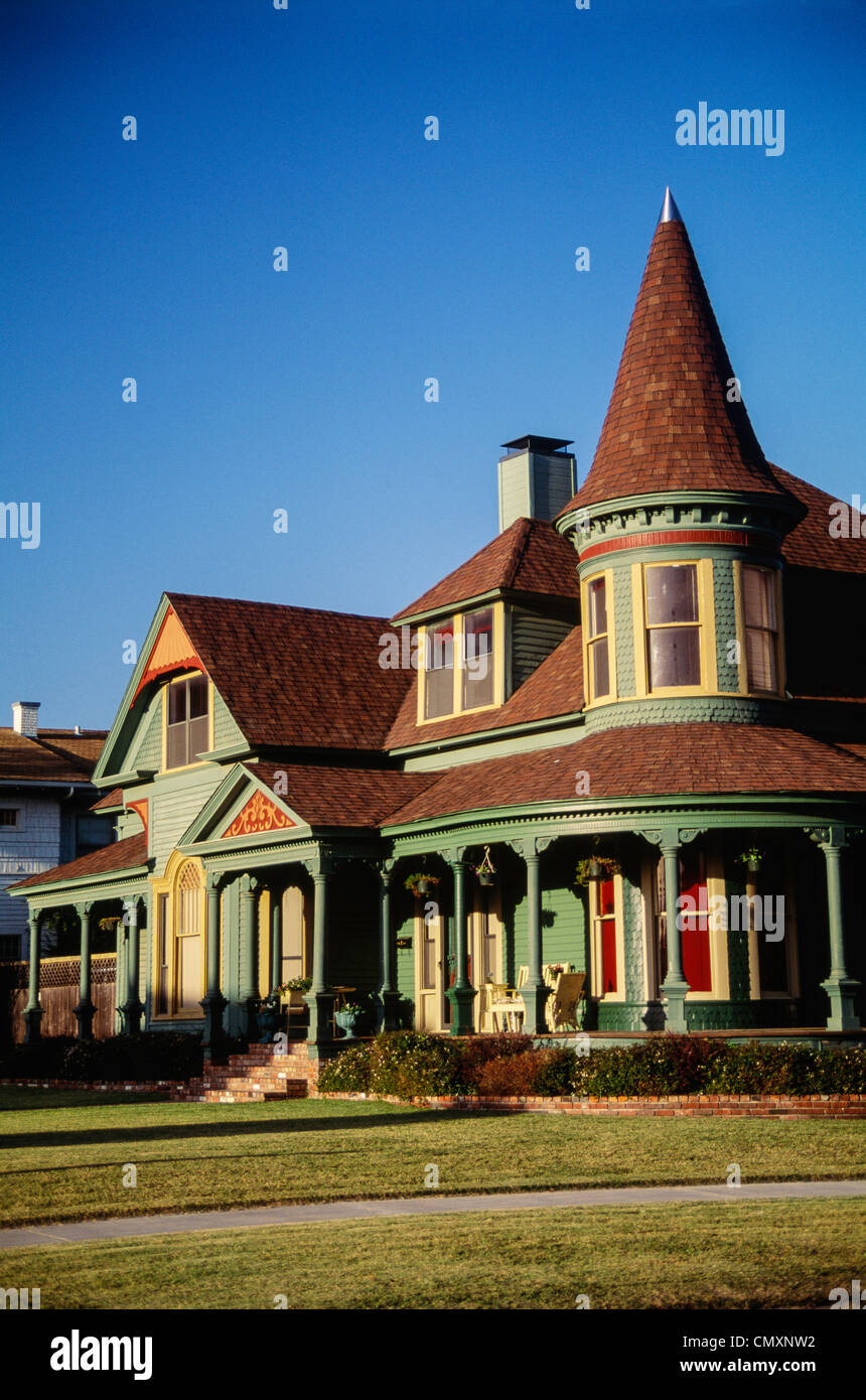 Victorian style turret hi-res stock photography and images - Alamy