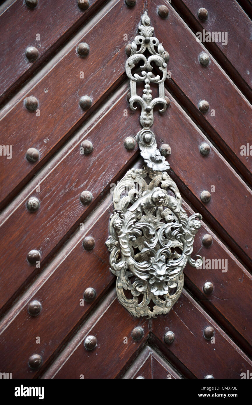 Goldish wallpaper hi-res stock photography and images - Alamy