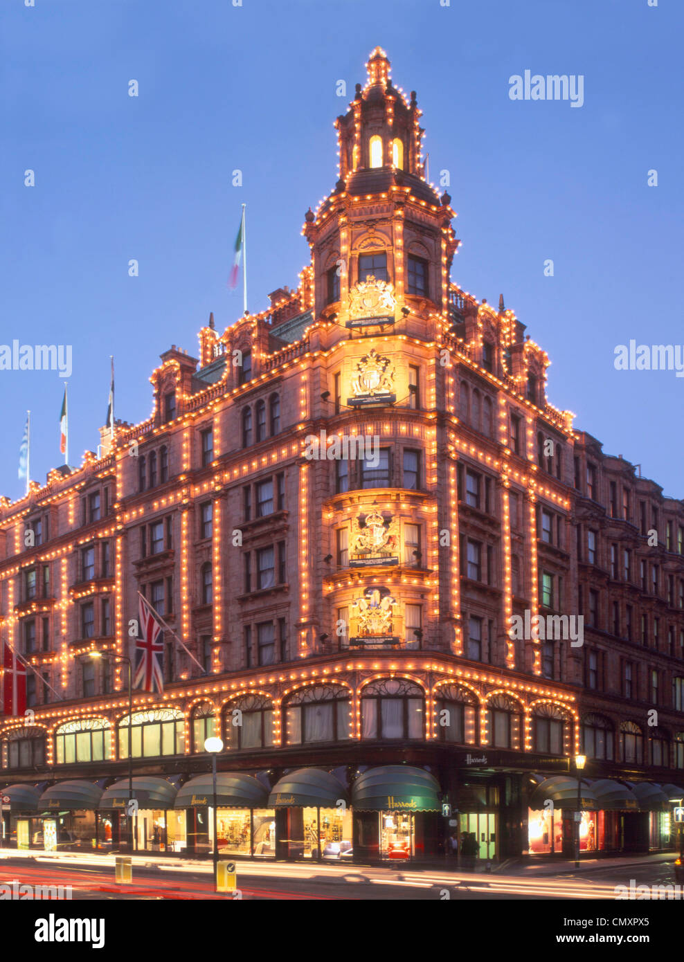 At harrods in london hi-res stock photography and images - Alamy