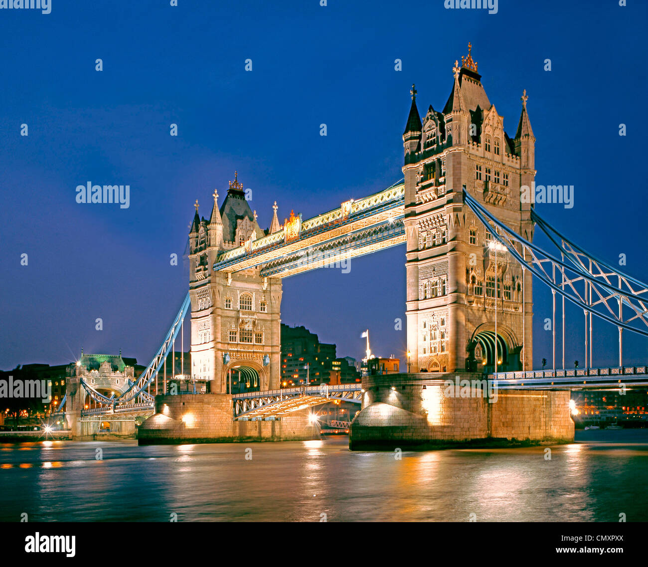 Bridge building techniques hi-res stock photography and images - Alamy