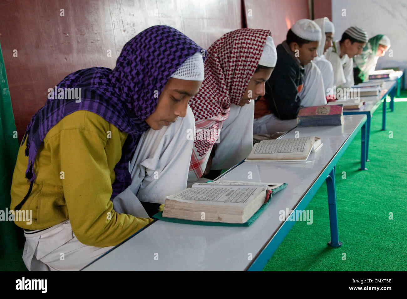 Madrasa Students, Madrasa Islamia Arabia Izharul-Uloom, Dehradun, India ...