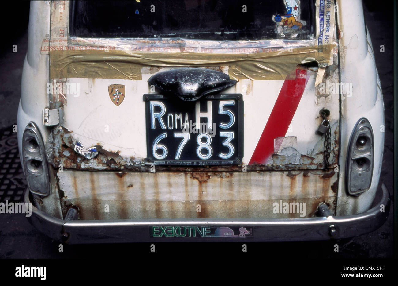 Old rusty Fiat 500, Rome, Italy Stock Photo - Alamy