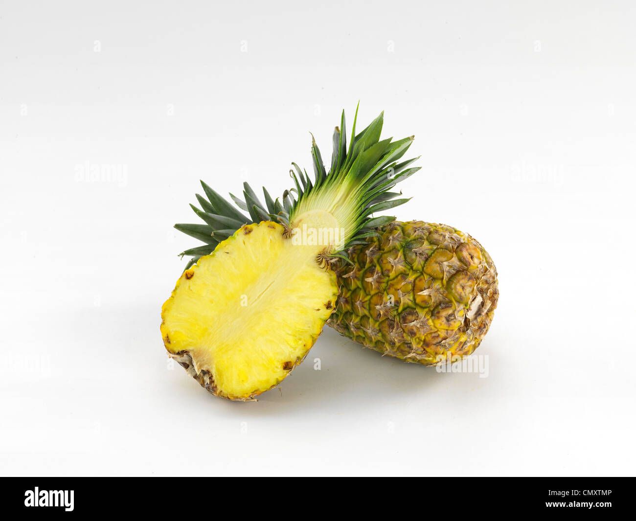 Pineapple fruits hi-res stock photography and images - Alamy