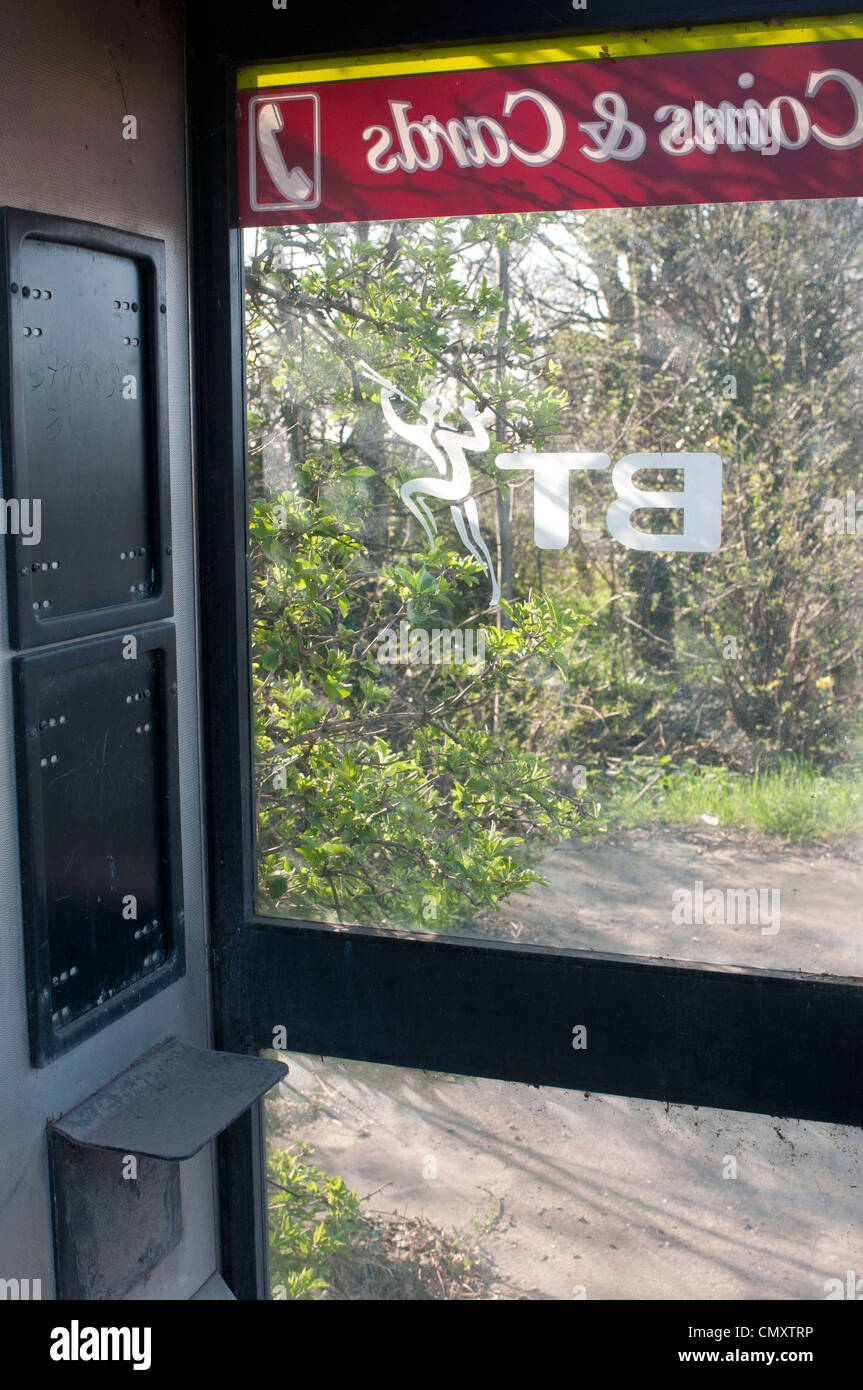 Empty phone box Stock Photo - Alamy