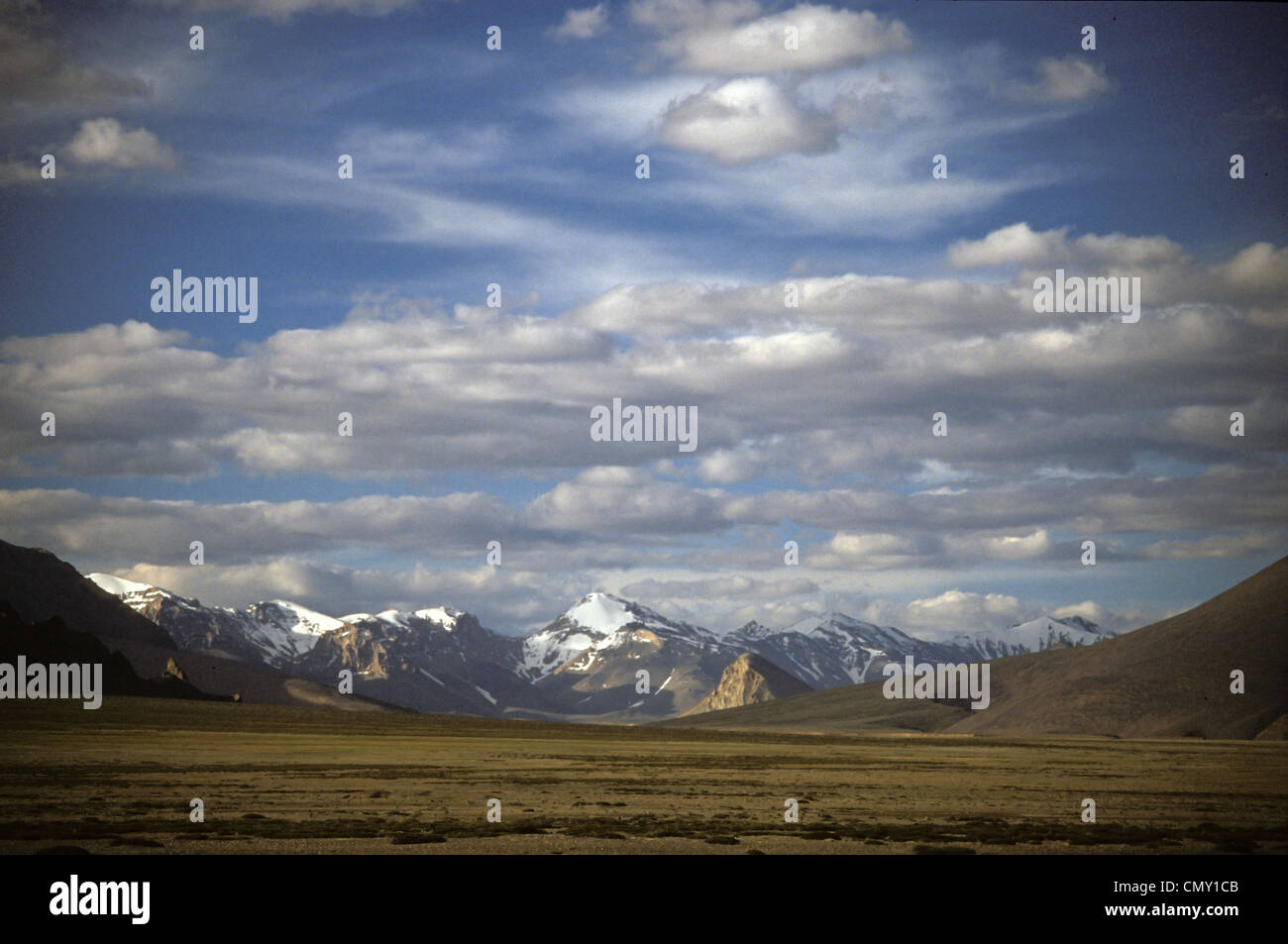 Scene from the himalaya mountains in India Stock Photo - Alamy
