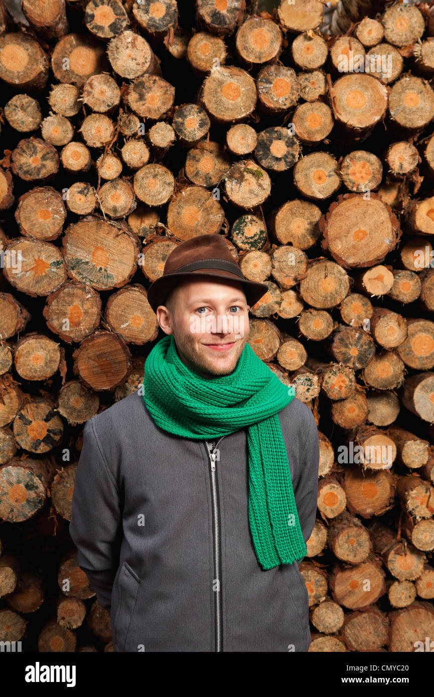 Germany, Berlin, Wandlitz, Young man smiling, portrait Stock Photo - Alamy