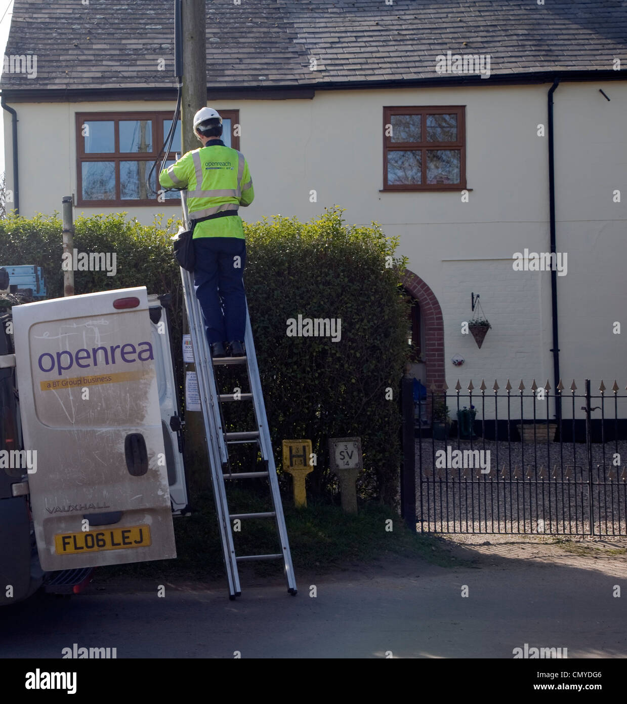 Bt engineer pole hi-res stock photography and images - Alamy