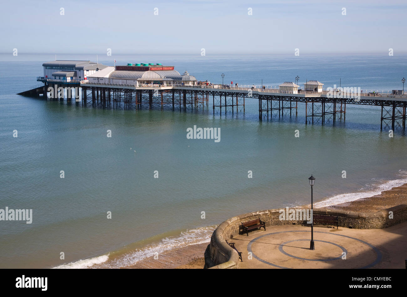 Seaside pier england hi-res stock photography and images - Alamy