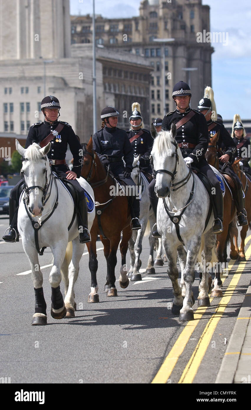 Police parade hi-res stock photography and images - Alamy