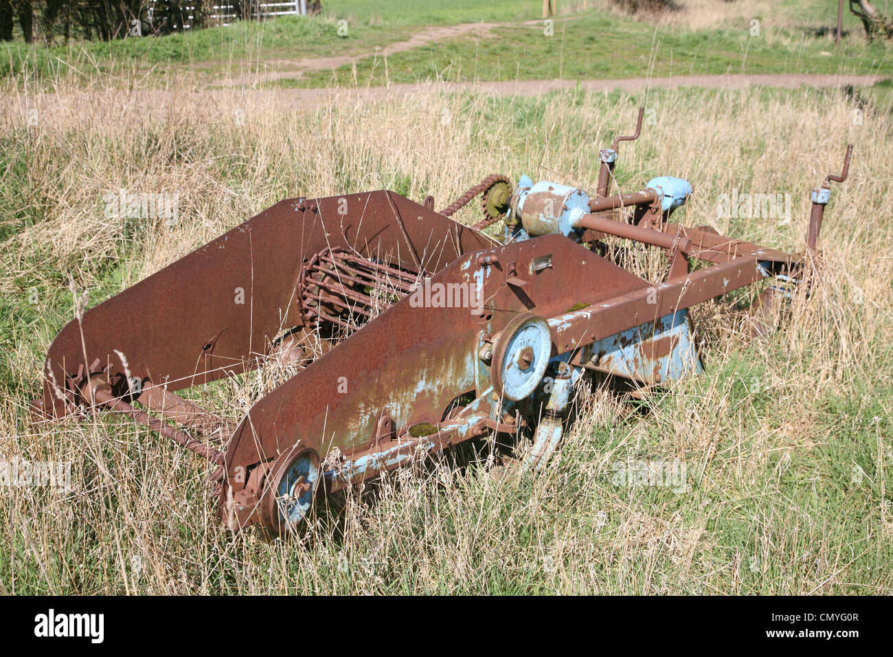 Farm equipment abandoned rusting hi-res stock photography and images ...