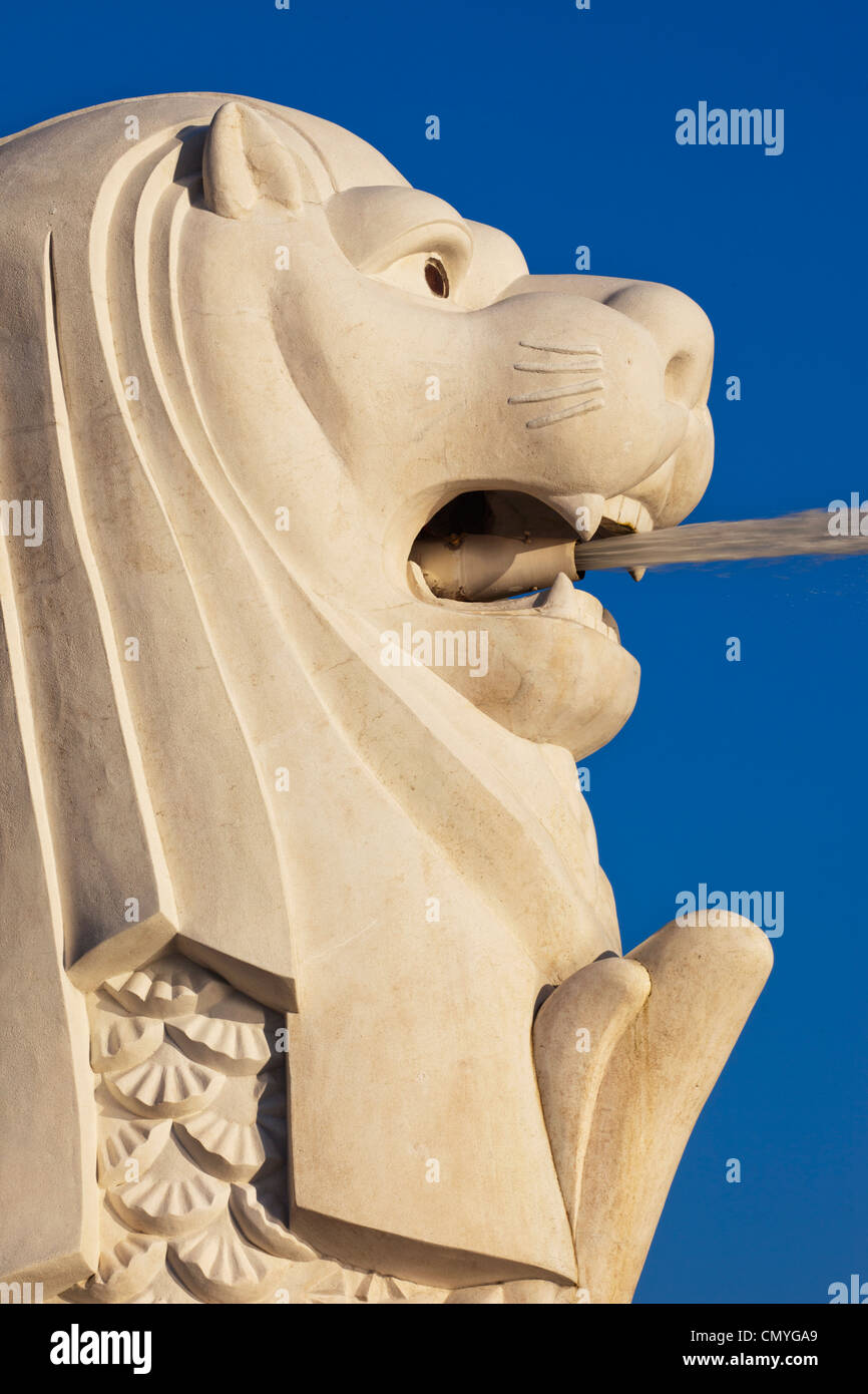 Singapore, Merlion Statue Stock Photo - Alamy