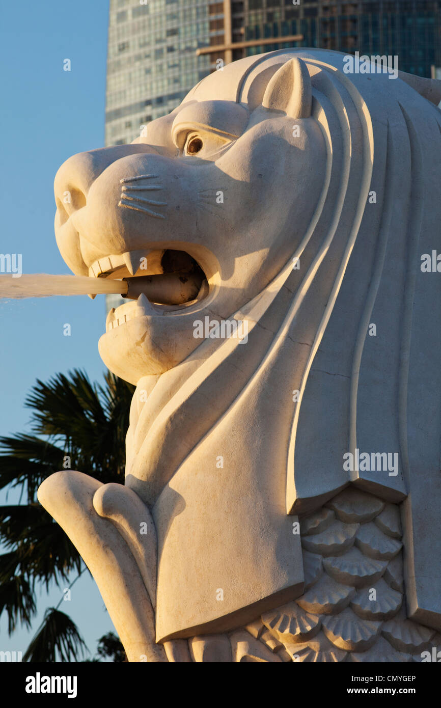 Singapore, Merlion Statue Stock Photo - Alamy