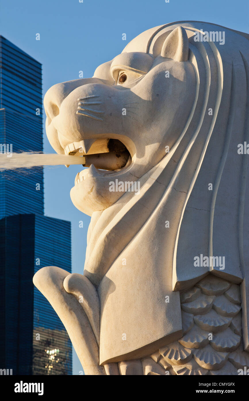 Singapore, Merlion Statue Stock Photo - Alamy
