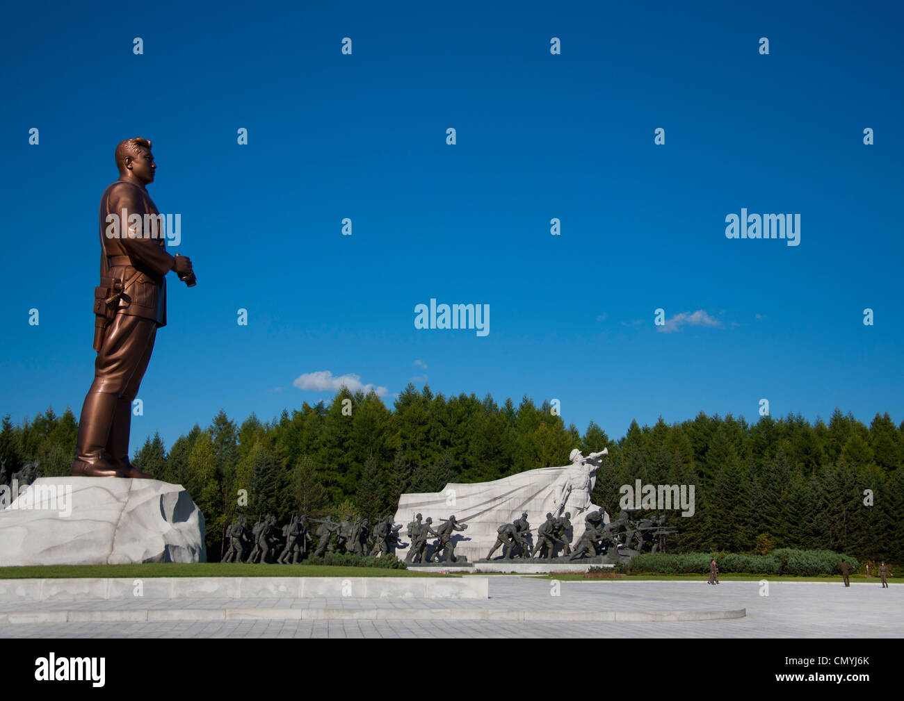 Kim Il Sung giant statue at Samjiyon, North Korea Stock Photo - Alamy