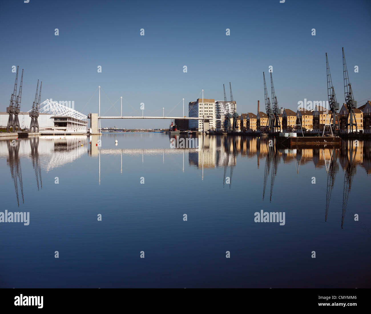 Victoria dock bridge hi-res stock photography and images - Alamy