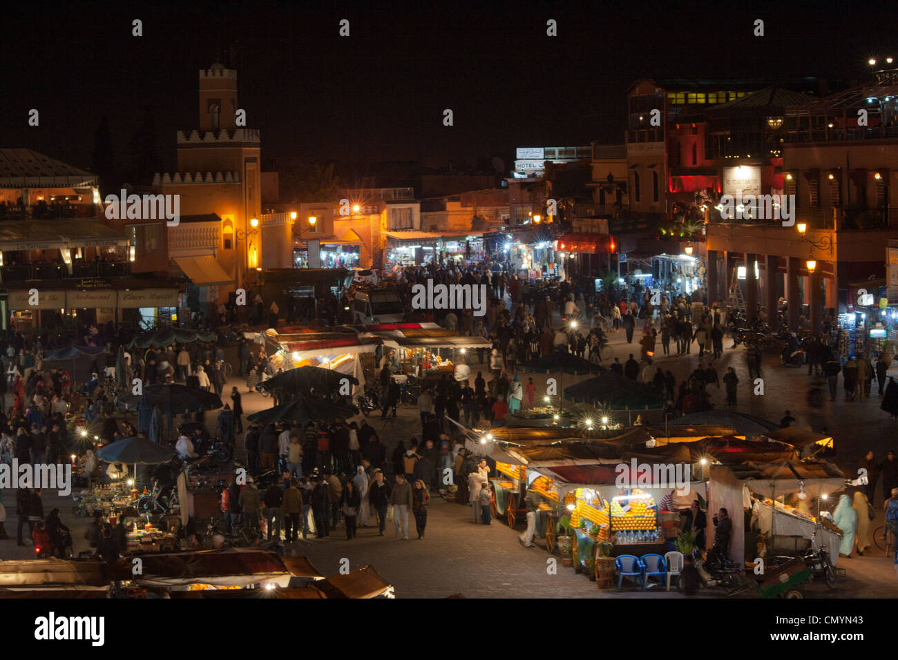 Jemaa el fna night market marrakech morocco hi-res stock photography ...