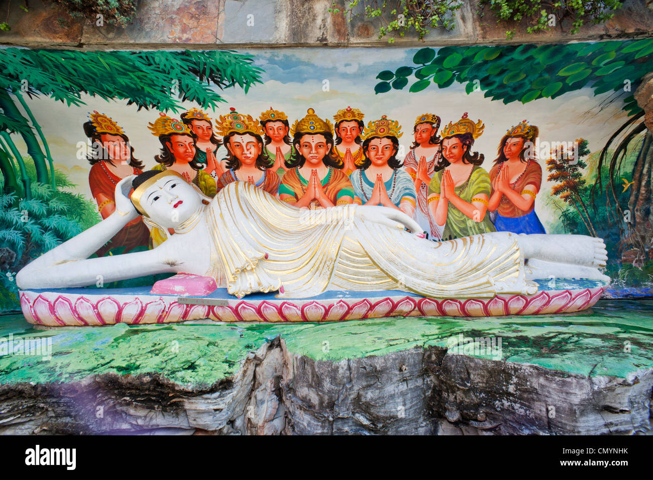 China, Hong Kong, Tsuen Wan, Western Monastery, Reclining Buddha Statue ...