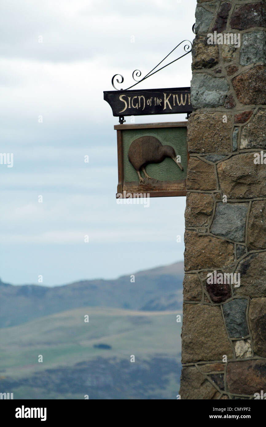 New Zealand kiwi sign Stock Photo - Alamy