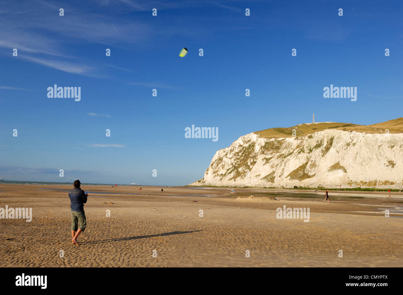France, Pas de Calais, Escalles, Cap Blanc Nez, beach and cliff Stock ...