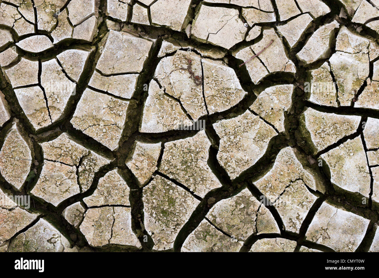 Dry river bed patterns hi-res stock photography and images - Alamy