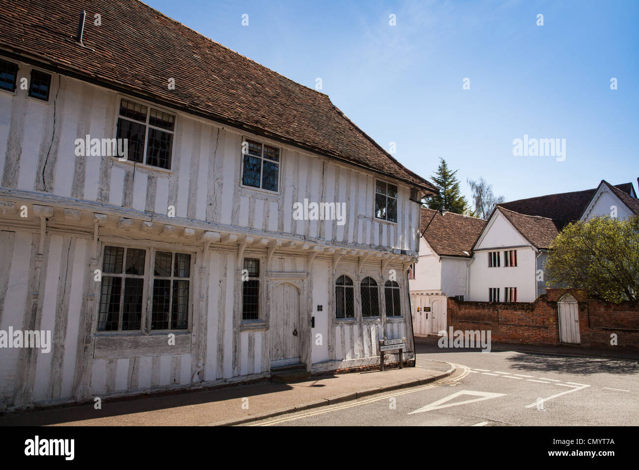 Medieval tudor building hi-res stock photography and images - Alamy
