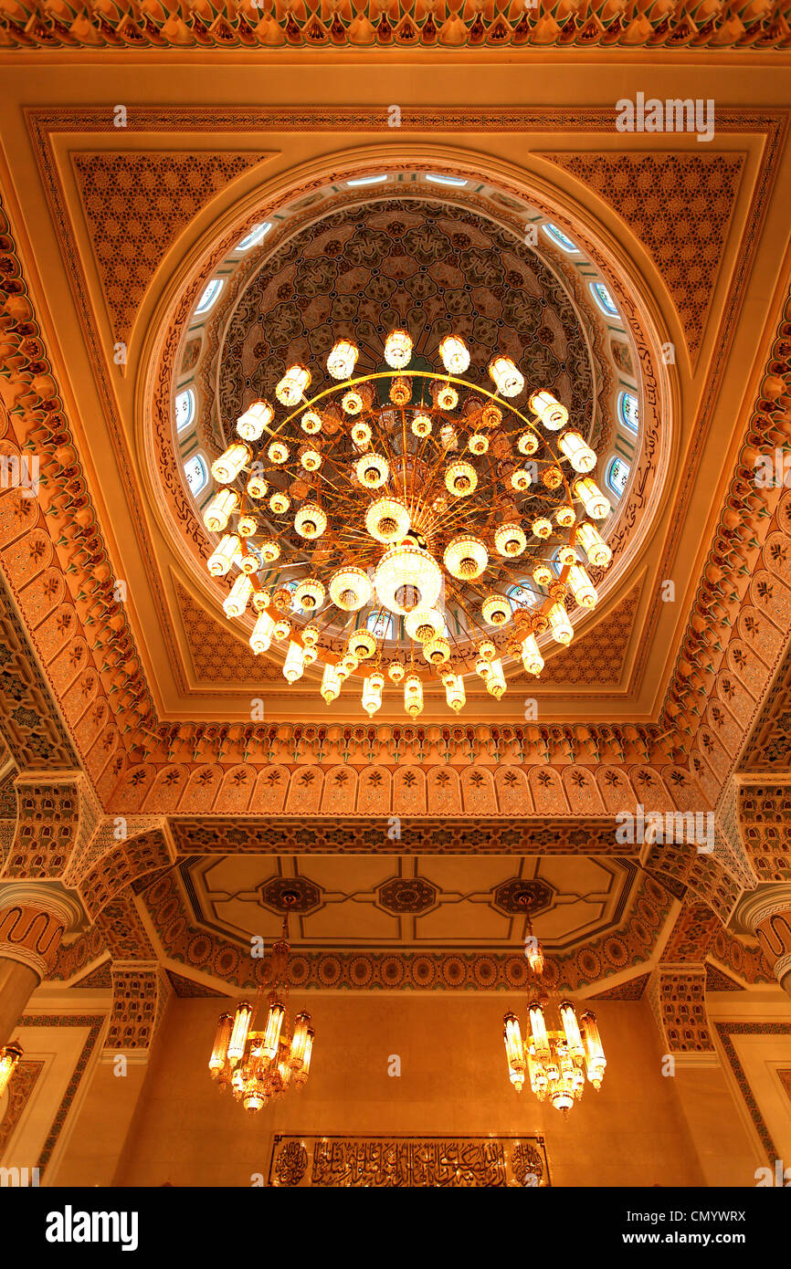 Mosque ceiling hi-res stock photography and images - Alamy