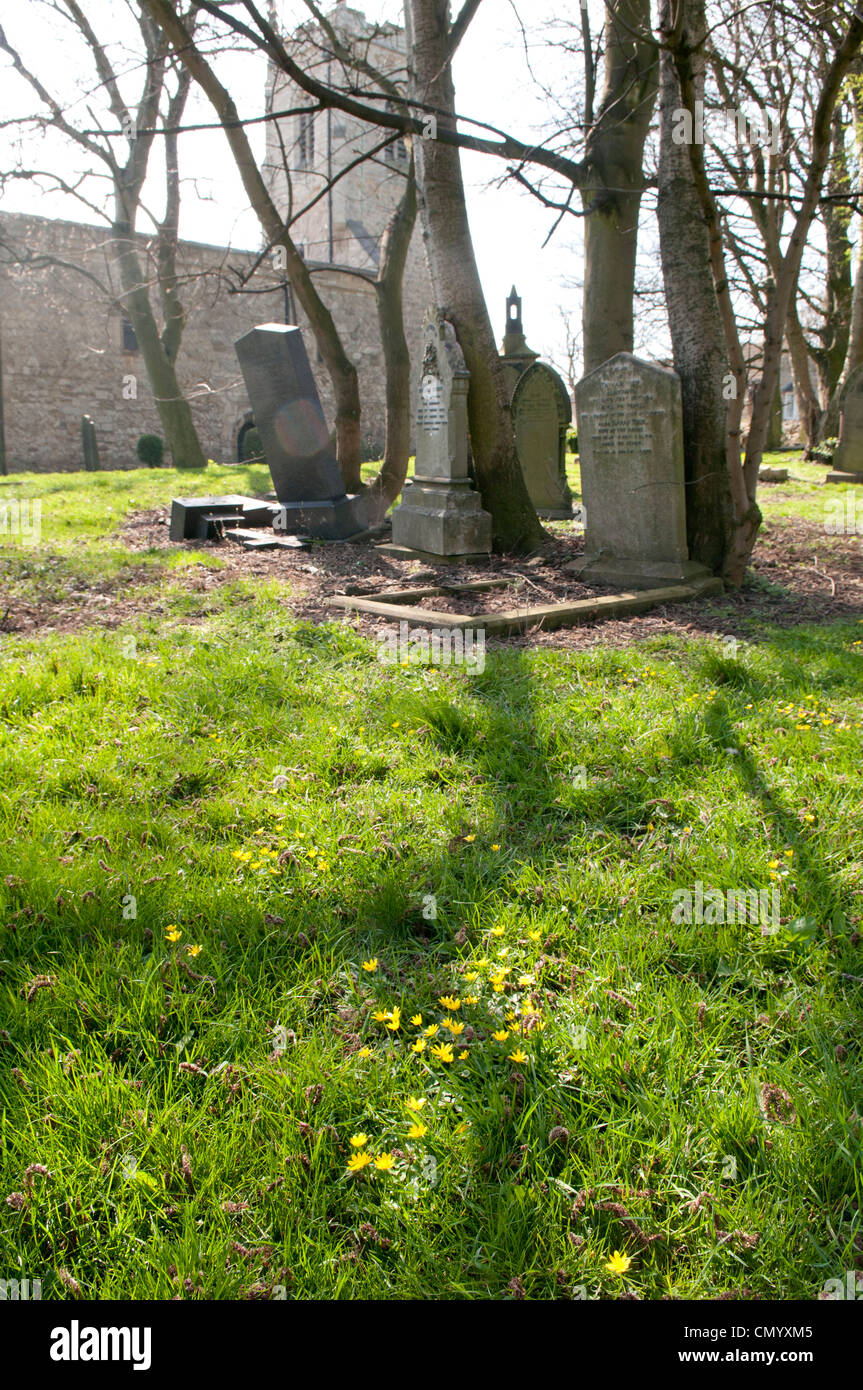 Graveyard; Saint Mary's church, Kippax Stock Photo - Alamy
