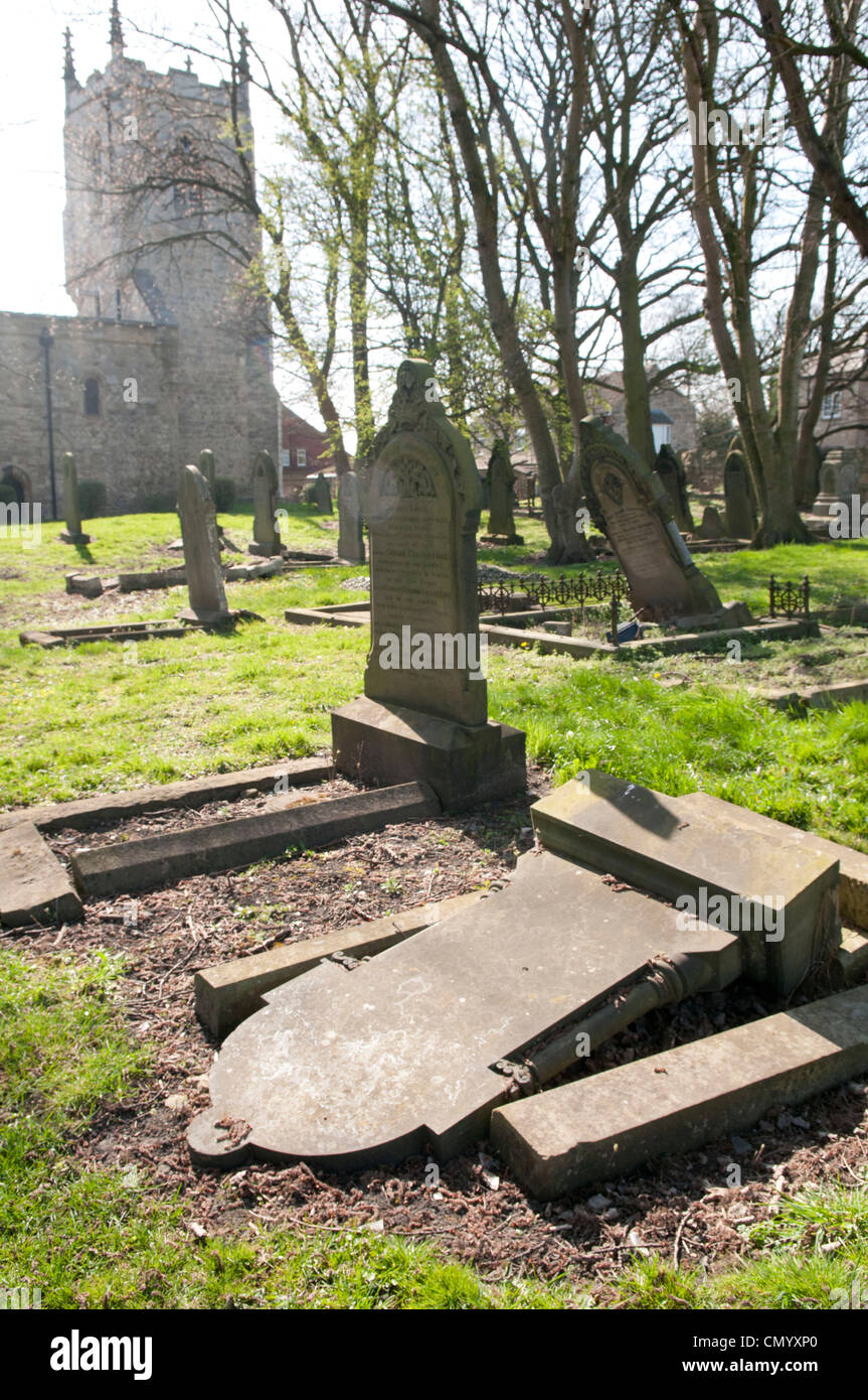Graveyard; Saint Mary's church, Kippax Stock Photo - Alamy