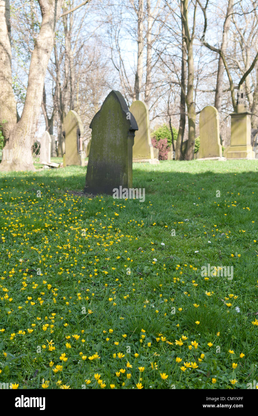 Graveyard; Saint Mary's church, Kippax Stock Photo - Alamy
