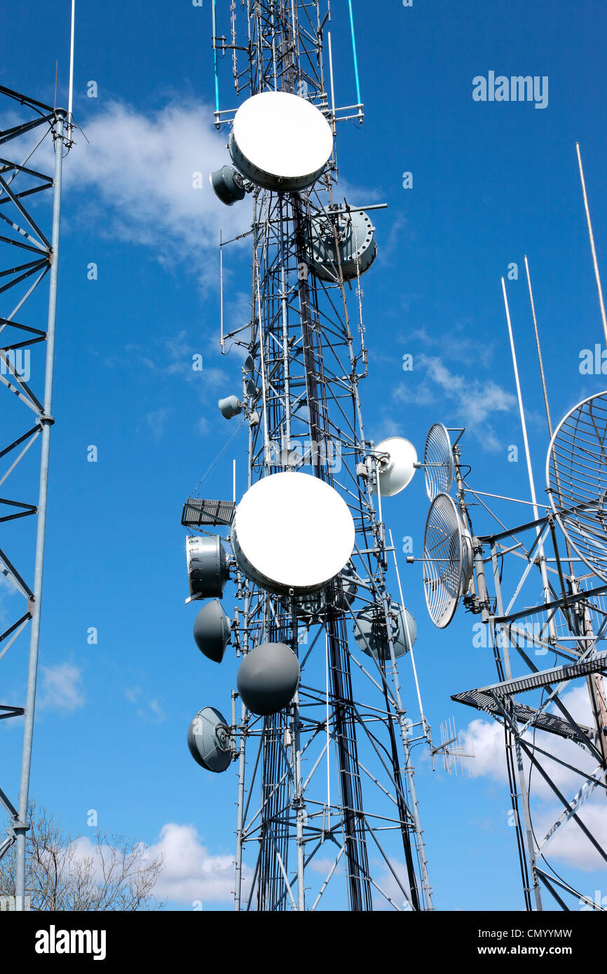 Satellite dishes, telecommunication & cell towers technology Stock ...