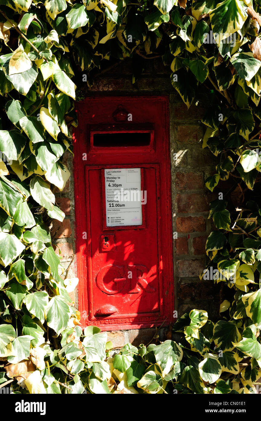 Royal Mail Post Box Stock Photo - Alamy