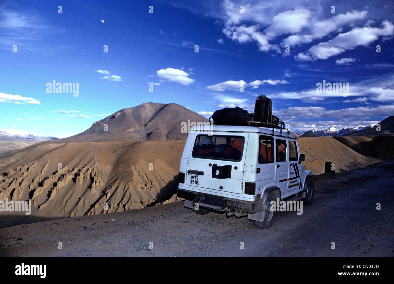 Scene from the himalaya mountains in India Stock Photo - Alamy