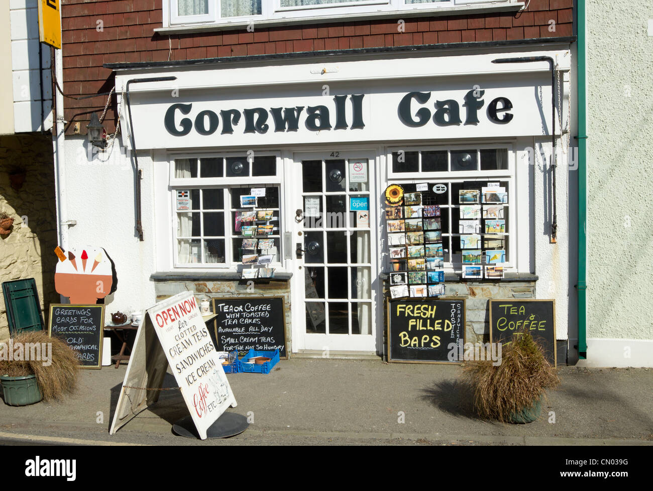 Cornwall Cafe in the Cornish village of St. Agnes Stock Photo - Alamy