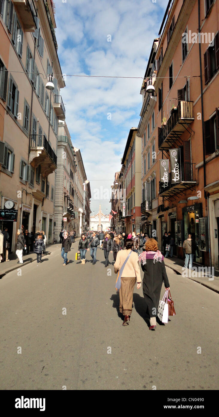 Italian crowd street hi-res stock photography and images - Alamy
