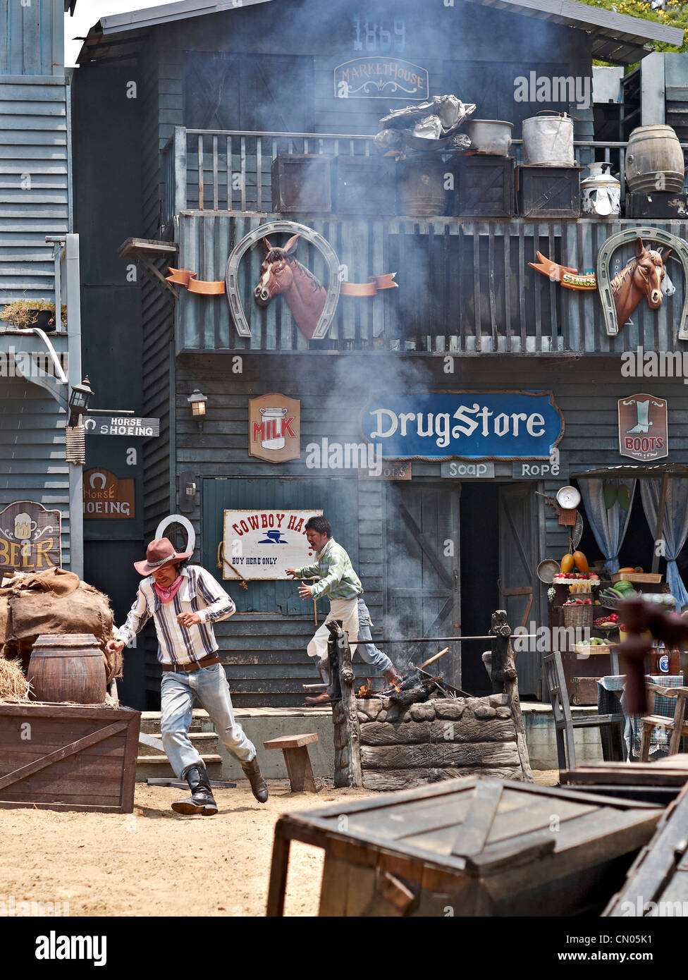 Wild west show actors hi-res stock photography and images - Alamy
