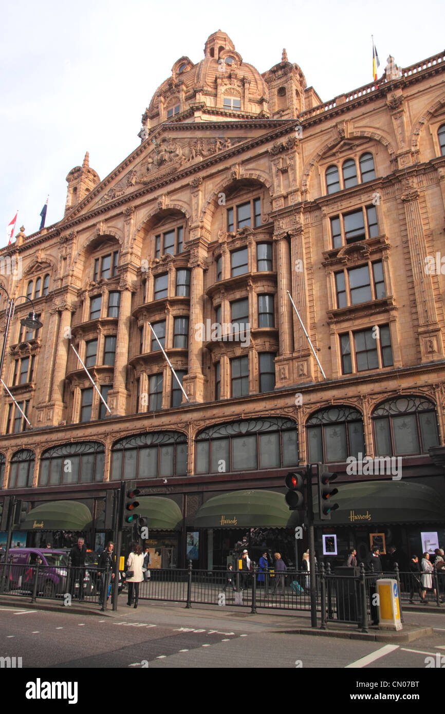 Harrods department store Knightsbridge London Stock Photo - Alamy