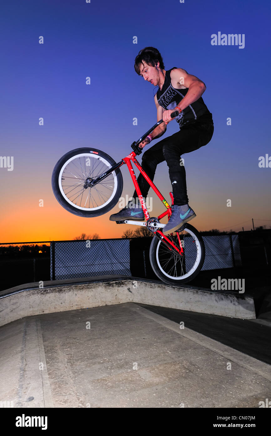 Bmx lifestyle hi-res stock photography and images - Alamy