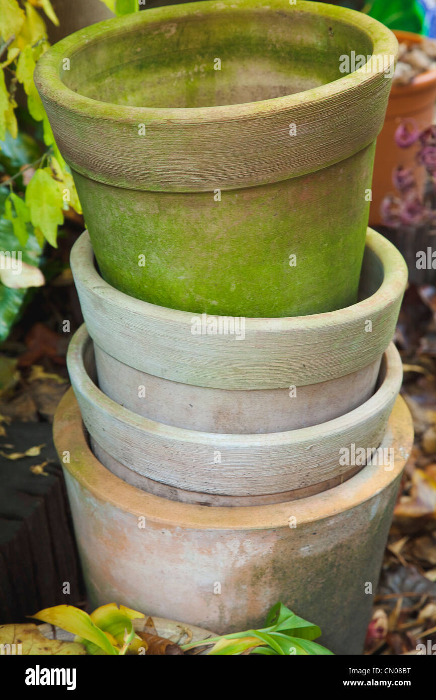 Clay plantpot hi-res stock photography and images - Alamy