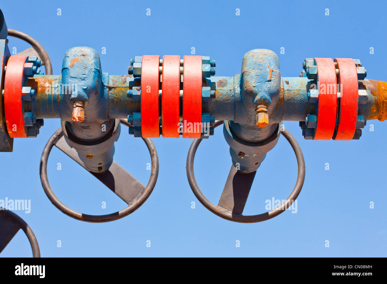 Wellhead hi-res stock photography and images - Alamy