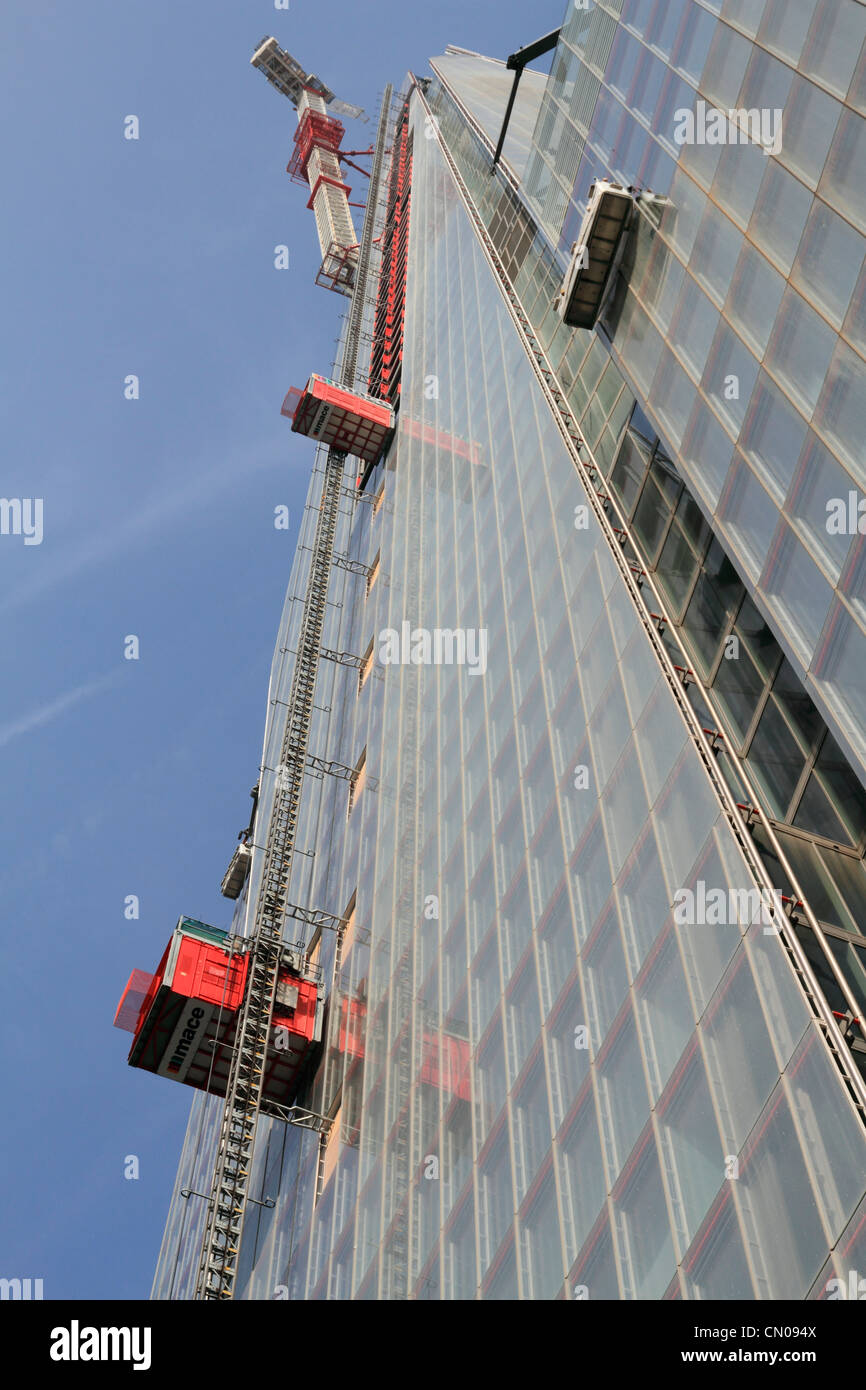 The shard construction hi-res stock photography and images - Alamy