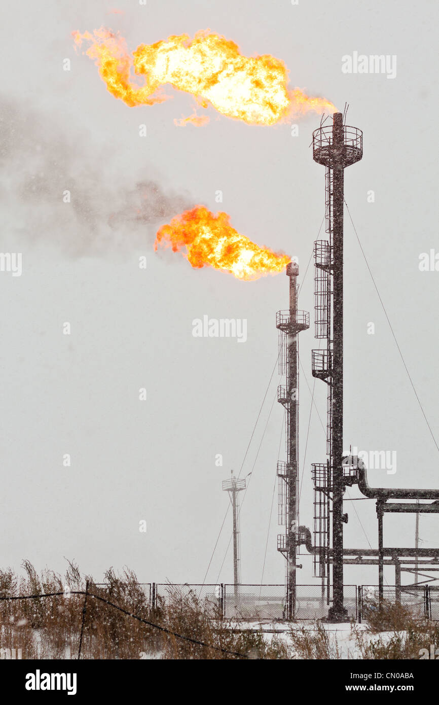 Gas flaring hi-res stock photography and images - Alamy