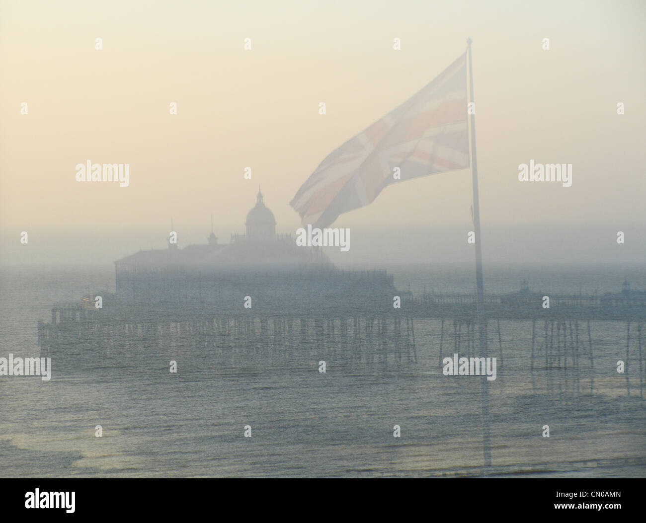 Pier glass hi-res stock photography and images - Alamy