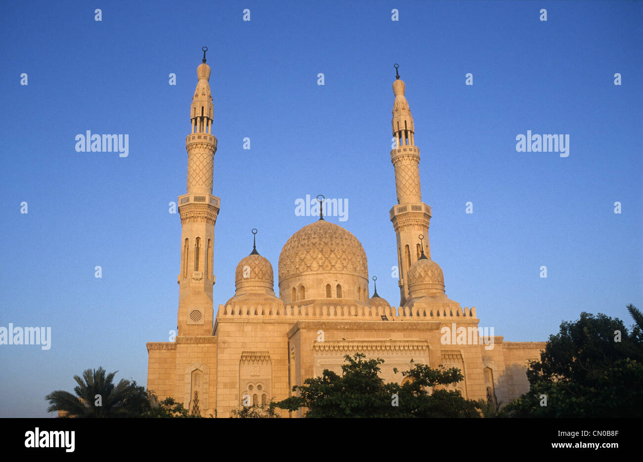 Jumairah mosque hi-res stock photography and images - Alamy