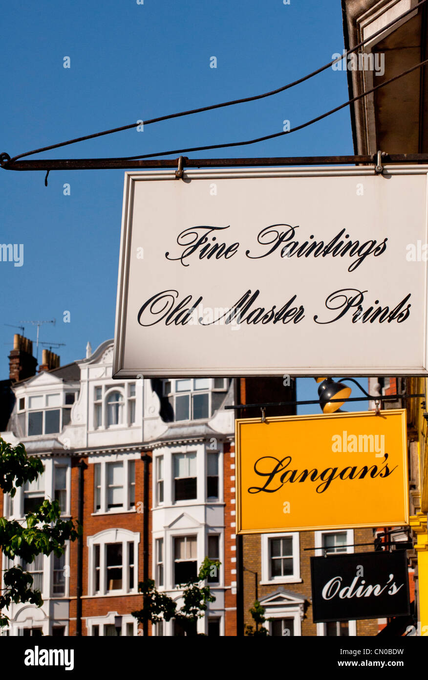 Signs by street hi-res stock photography and images - Alamy