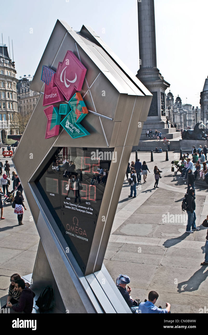 The London Olympic countdown clock at Trafalgar Square Stock Photo - Alamy
