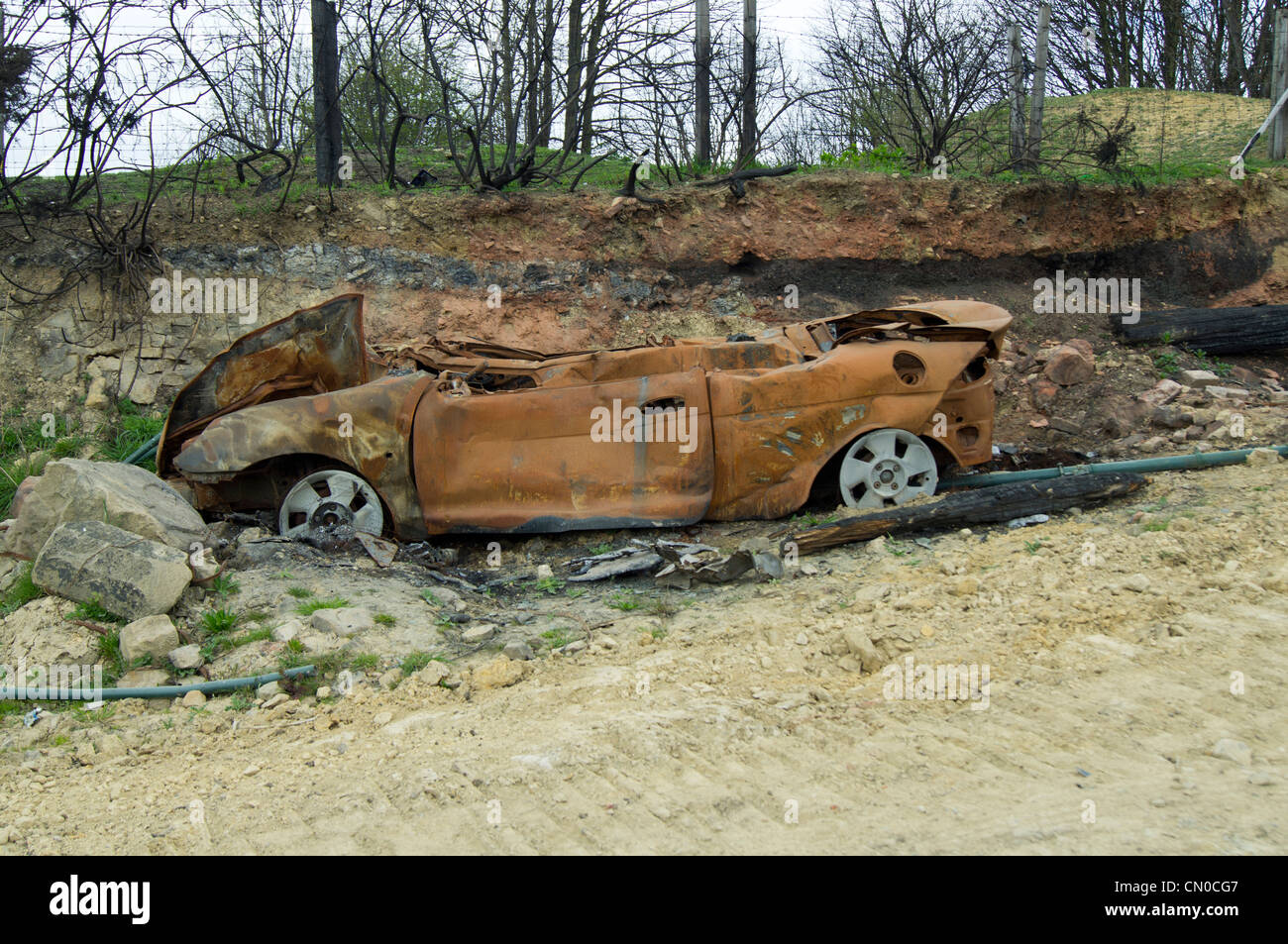 Vandalised car hi-res stock photography and images - Alamy
